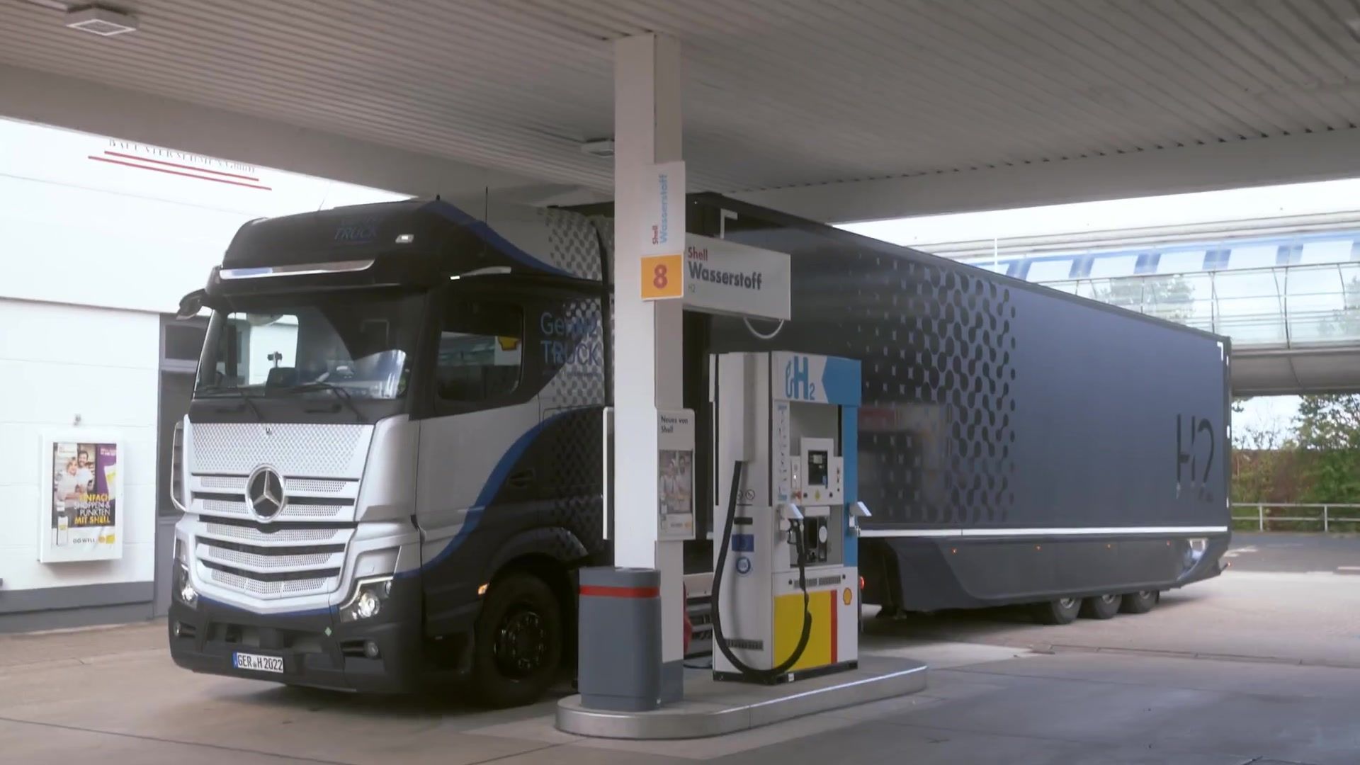 Daimler Truck demonstrates practicality of hydrogen trucks at the IAA ...